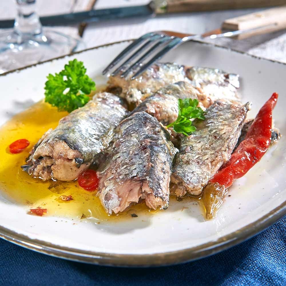 Filets de sardines piquants dans huile d'olive Sardine con peperoncino ...