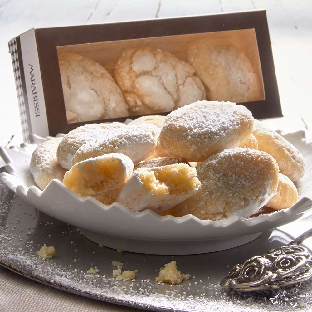 Ricciarelli - biscuits tendres de Toscane aux amandes | Gustini ...